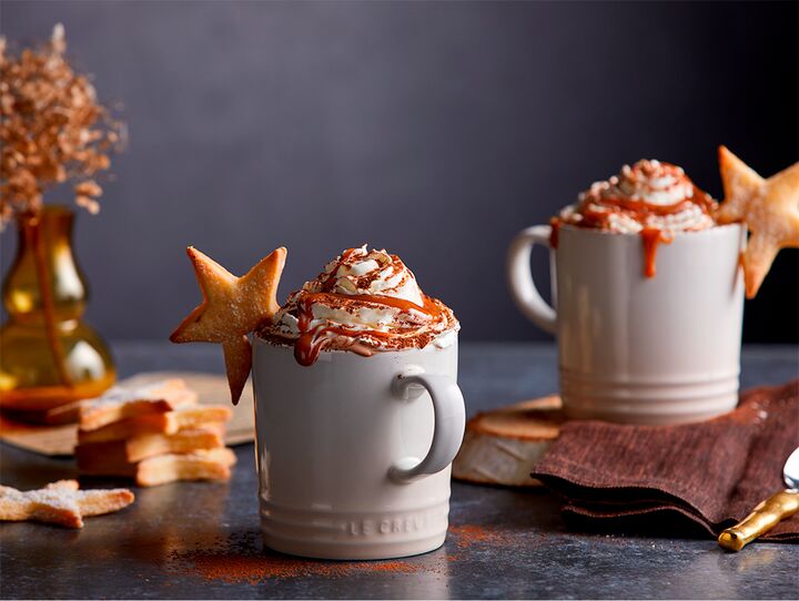Recipe: Chocolate caliente con dulce de leche y estrellitas de mantequilla